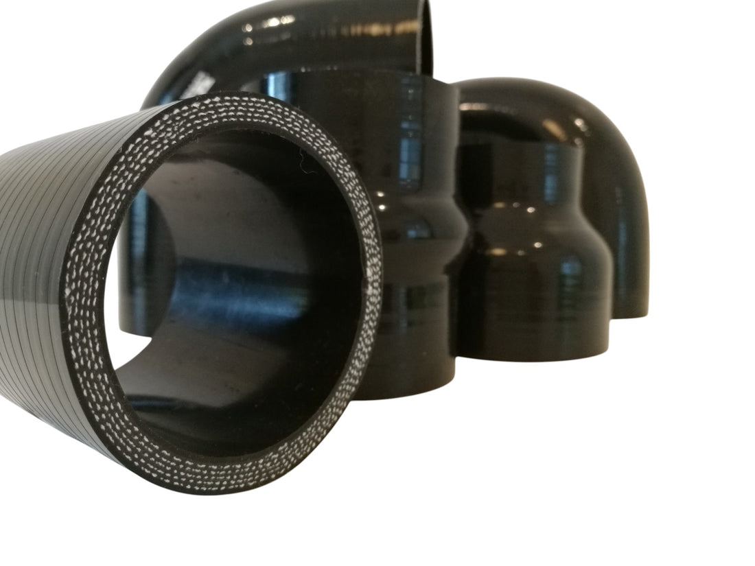 Silikoni Suora (101,6mm) Musta – KKD motorsport